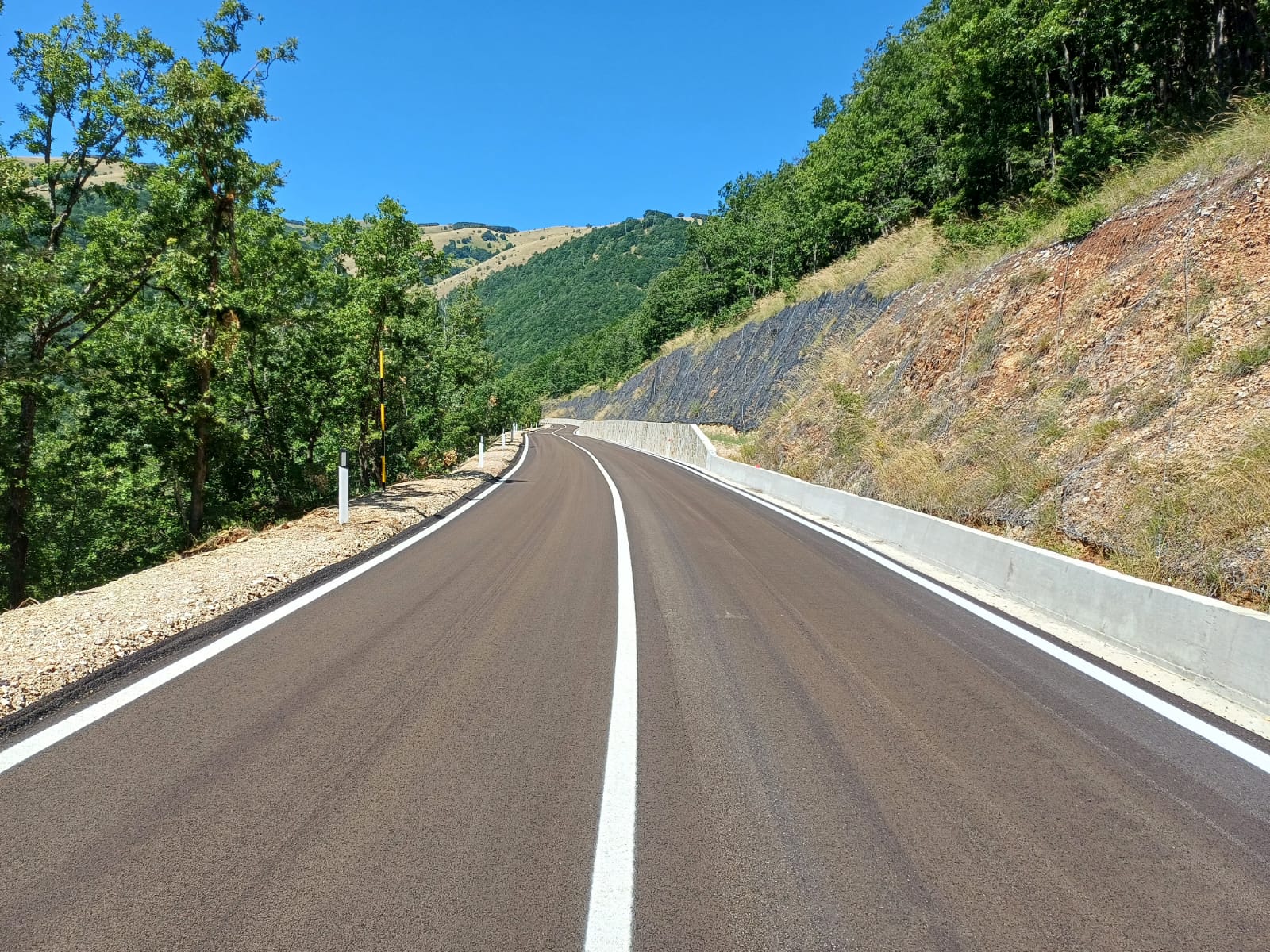 Riapre la SP 64 Nursina tra Forca Canapine e Tufo nel Comune di Arquata ...